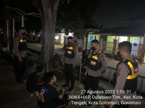 Samapta Polda Gorontalo Wujudkan Kamtibmas Yang Kondusif Melalui Patroli Dialogis – Polda Gorontalo