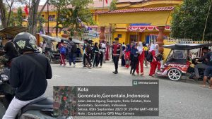 Gatur di Depan Sekolah, Samapta Polda Gorontalo Beri Rasa Aman Terhadap Pelajar – Polda Gorontalo