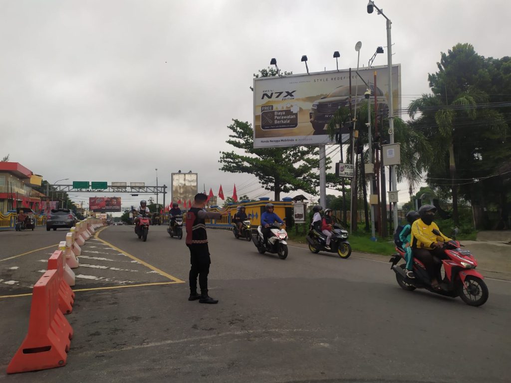 PENGGELARAN PERSONEL DIT SAMAPTA POLDA GORONTALO PADA JAM SIBUK UNTUK KEAMANAN LALU LINTAS ...