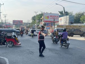 Pengaturan Lalu Lintas Oleh Samapta Polda Gorontalo, Bantu Ciptakan Kamseltibcarlantas – Polda ...