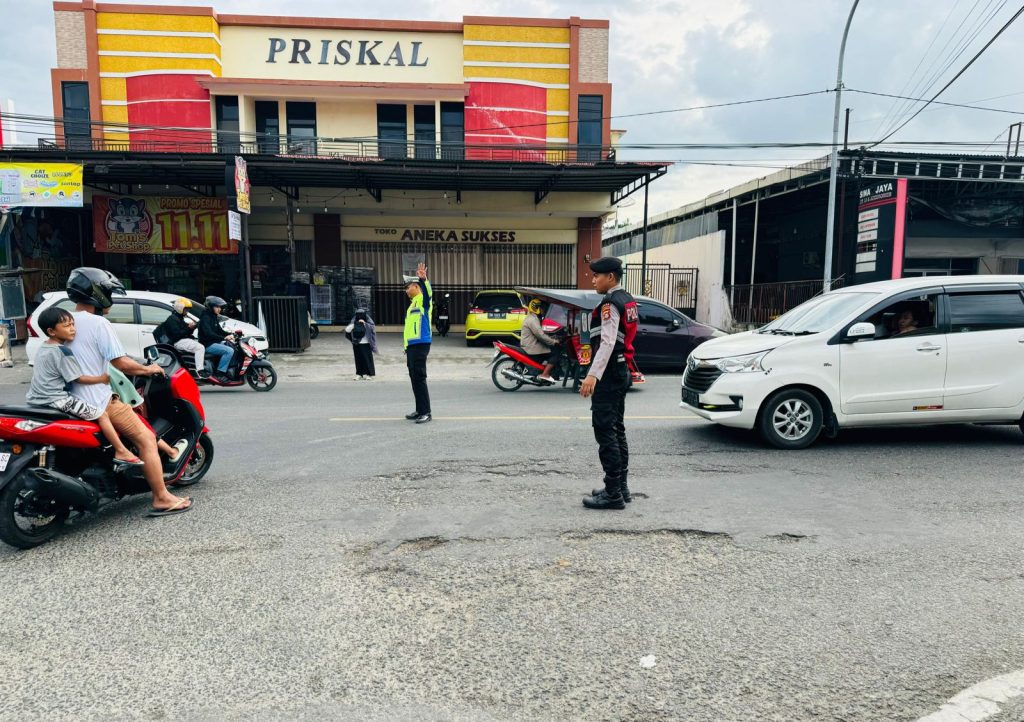 Kolaborasi Direktorat Samapta dan Lalu Lintas Polda Gorontalo Membantu Kelancaran Aktivitas ...